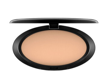 19 Best Compact Powder in India For Flawless Makeup!